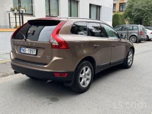Brūns Volvo XC60 2012 Rīga, ar dzinēja tilpumu 2.40 L un nobraukumu 390 tūkst. km par 6300 €, foto 4 vietnē AUTOMOTO.COM.LV
