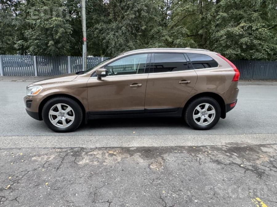 Brūns Volvo XC60 2012 Rīga, ar dzinēja tilpumu 2.40 L un nobraukumu 390 tūkst. km par 6300 €, foto 7 vietnē AUTOMOTO.COM.LV