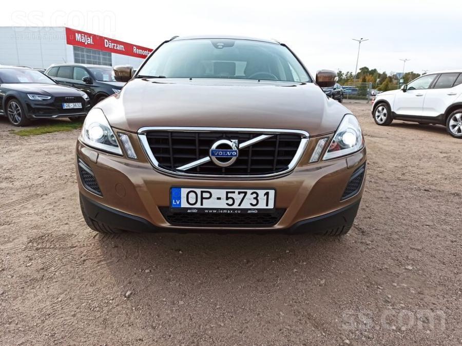 Brūns Volvo XC60 2012 Daugavpils, ar dzinēja tilpumu 2.00 L un nobraukumu 0 tūkst. km par 8900 €, foto 4 vietnē AUTOMOTO.COM.LV