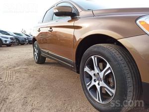 Brūns Volvo XC60 2012 Daugavpils, ar dzinēja tilpumu 2.00 L un nobraukumu 0 tūkst. km par 8900 €, foto 10 vietnē AUTOMOTO.COM.LV