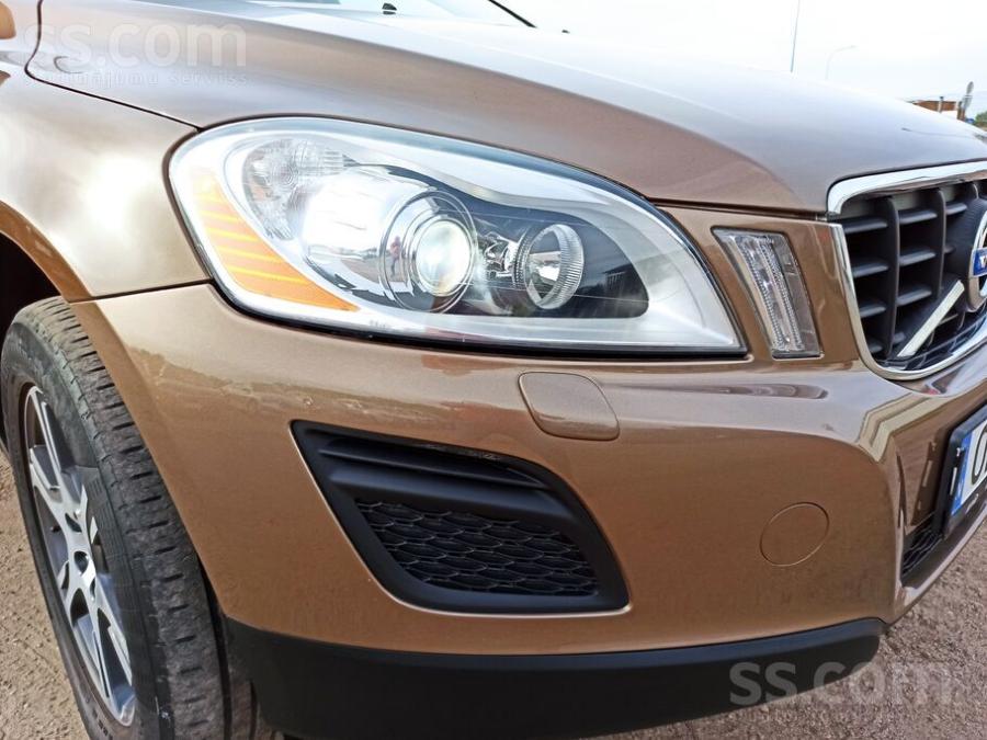 Brūns Volvo XC60 2012 Daugavpils, ar dzinēja tilpumu 2.00 L un nobraukumu 0 tūkst. km par 8900 €, foto 15 vietnē AUTOMOTO.COM.LV
