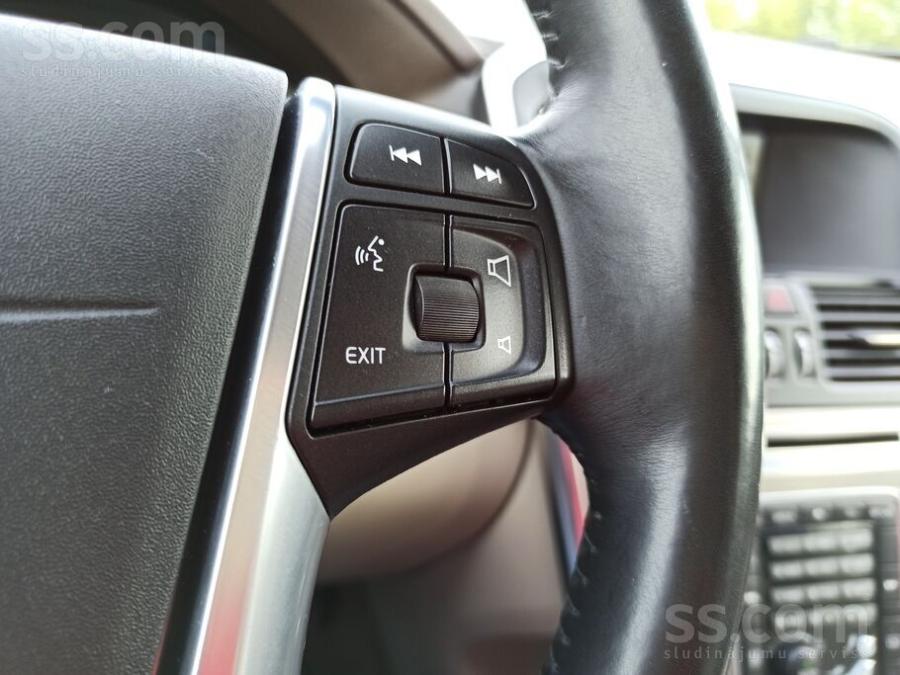 Brūns Volvo XC60 2012 Daugavpils, ar dzinēja tilpumu 2.00 L un nobraukumu 0 tūkst. km par 8900 €, foto 30 vietnē AUTOMOTO.COM.LV