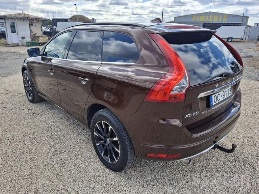 Brown Volvo XC60 2013 in Riga, with an engine capacity of 2.00 L and mileage of 258 thousand km for 7500 €, photo 7 on AUTOMOTO.COM.LV