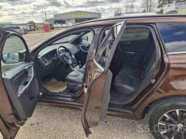 Brown Volvo XC60 2013 in Riga, with an engine capacity of 2.00 L and mileage of 258 thousand km for 7500 €, photo 10 on AUTOMOTO.COM.LV
