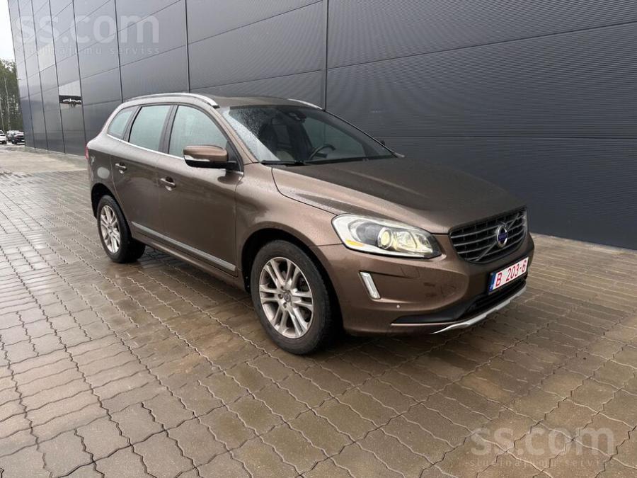 Brown Volvo XC60 2013 in Riga, with an engine capacity of 2.40 L and mileage of 350 thousand km for 6600 €, photo 1 on AUTOMOTO.COM.LV