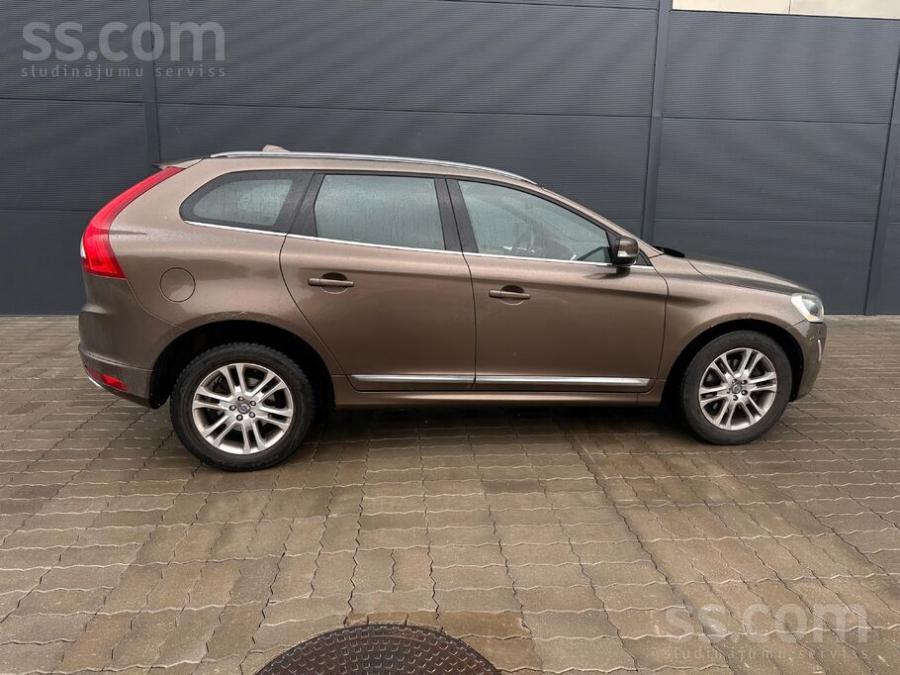 Brown Volvo XC60 2013 in Riga, with an engine capacity of 2.40 L and mileage of 350 thousand km for 6600 €, photo 2 on AUTOMOTO.COM.LV