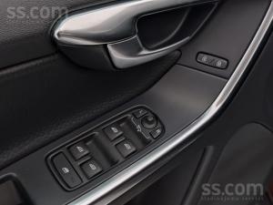 Brown Volvo XC60 2013 in Jurmala, with an engine capacity of 2.40 L and mileage of 0 thousand km for 10500 €, photo 17 on AUTOMOTO.COM.LV