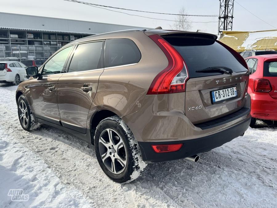 Brown Volvo XC60 2013 in Kaunas, with an engine capacity of 2.40 L and mileage of 232 thousand km for 10950 €, photo 6 on AUTOMOTO.COM.LV