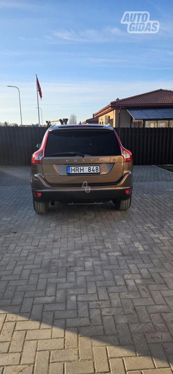 Brown Volvo XC60 2013 in Klaipeda, with an engine capacity of 3.20 L and mileage of 215 thousand km for 8000 €, photo 2 on AUTOMOTO.COM.LV