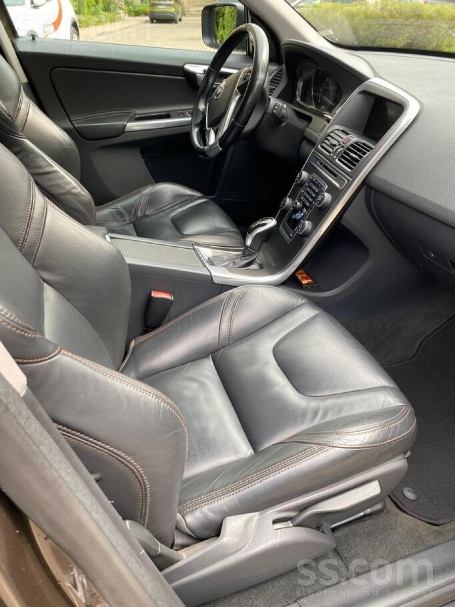 Brūns Volvo XC60 2013 Rīga, ar dzinēja tilpumu 2.40 L un nobraukumu 320 tūkst. km par 8750 €, foto 9 vietnē AUTOMOTO.COM.LV