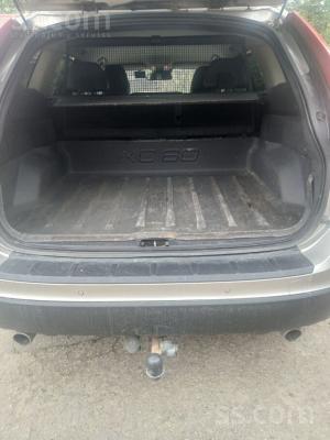 Brown Volvo XC60 2013 in Jekabpils, with an engine capacity of 2.40 L and mileage of 0 thousand km for 9500 €, photo 5 on AUTOMOTO.COM.LV
