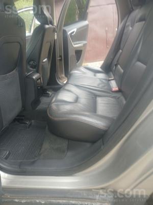 Brown Volvo XC60 2013 in Jekabpils, with an engine capacity of 2.40 L and mileage of 0 thousand km for 9500 €, photo 7 on AUTOMOTO.COM.LV