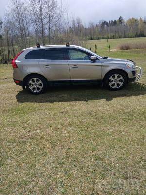 Brūns Volvo XC60 2013 Jēkabpils, ar dzinēja tilpumu 2.40 L un nobraukumu 243 tūkst. km par 9000 €, foto 5 vietnē AUTOMOTO.COM.LV