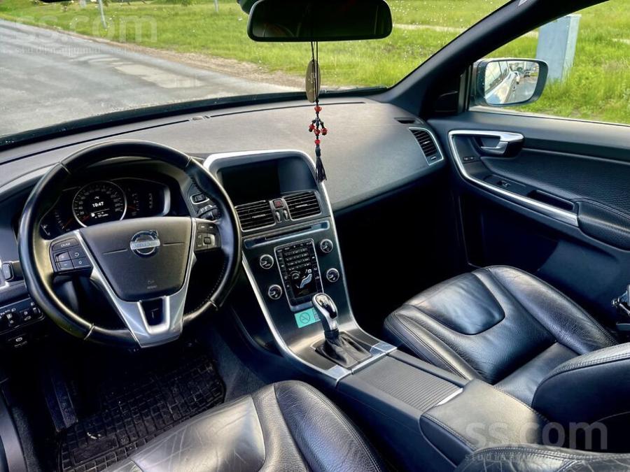 Brown Volvo XC60 2013 in Riga, with an engine capacity of 2.00 L and mileage of 321 thousand km for 8300 €, photo 5 on AUTOMOTO.COM.LV
