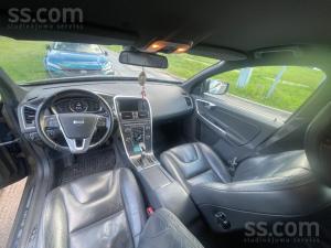 Brown Volvo XC60 2013 in Riga, with an engine capacity of 2.00 L and mileage of 321 thousand km for 8300 €, photo 6 on AUTOMOTO.COM.LV