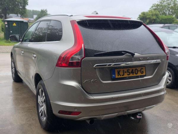Brown Volvo XC60 2013 in Vilnius, with an engine capacity of 1.98 L and mileage of 260 thousand km for 8950 €, photo 2 on AUTOMOTO.COM.LV