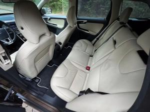 Brown Volvo XC60 2013 in Riga, with an engine capacity of 2.40 L and mileage of 238 thousand km for 13300 €, photo 21 on AUTOMOTO.COM.LV