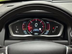 Brown Volvo XC60 2013 in Riga, with an engine capacity of 2.40 L and mileage of 238 thousand km for 13300 €, photo 22 on AUTOMOTO.COM.LV