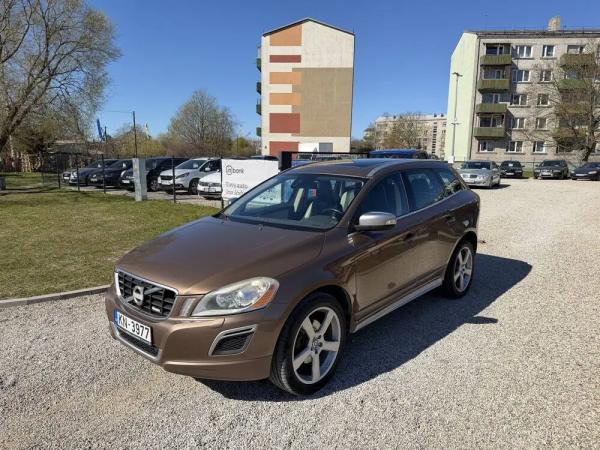 Brūns Volvo XC60 2013 Ventspils, ar dzinēja tilpumu 2.40 L un nobraukumu 342 tūkst. km par 8200 €, foto 1 vietnē AUTOMOTO.COM.LV