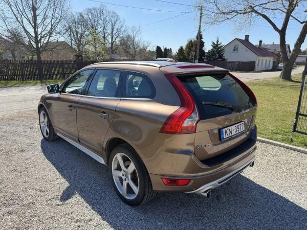 Brūns Volvo XC60 2013 Ventspils, ar dzinēja tilpumu 2.40 L un nobraukumu 342 tūkst. km par 8200 €, foto 6 vietnē AUTOMOTO.COM.LV