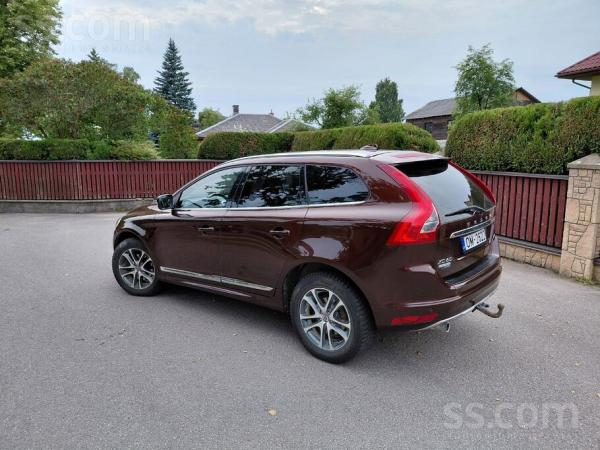 Brown Volvo XC60 2013 in Valmiera, with an engine capacity of 2.00 L and mileage of 236 thousand km for 10150 €, photo 2 on AUTOMOTO.COM.LV
