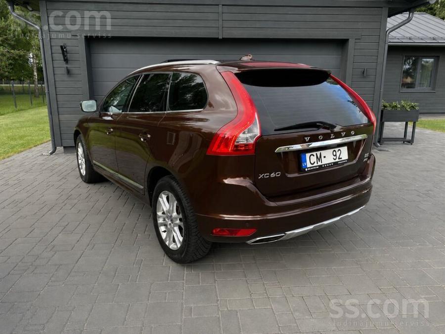 Brown Volvo XC60 2013 in Riga, with an engine capacity of 2.40 L and mileage of 175 thousand km for 12990 €, photo 5 on AUTOMOTO.COM.LV