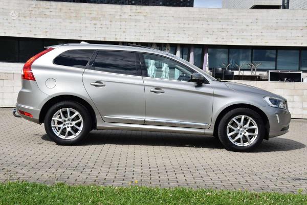 Brown Volvo XC60 2013 in Vilnius, with an engine capacity of 1.98 L and mileage of 261 thousand km for 10500 €, photo 2 on AUTOMOTO.COM.LV
