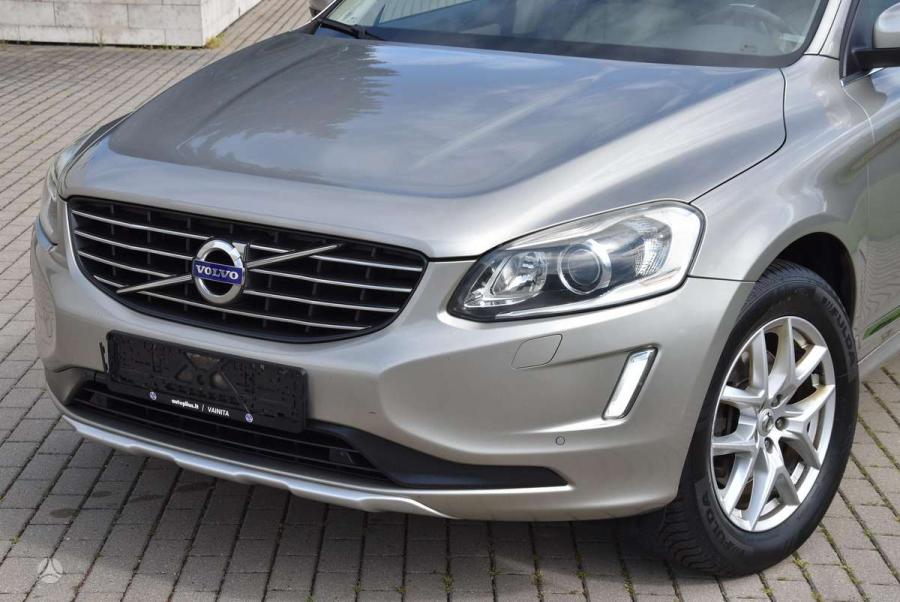 Brown Volvo XC60 2013 in Vilnius, with an engine capacity of 1.98 L and mileage of 261 thousand km for 10500 €, photo 9 on AUTOMOTO.COM.LV