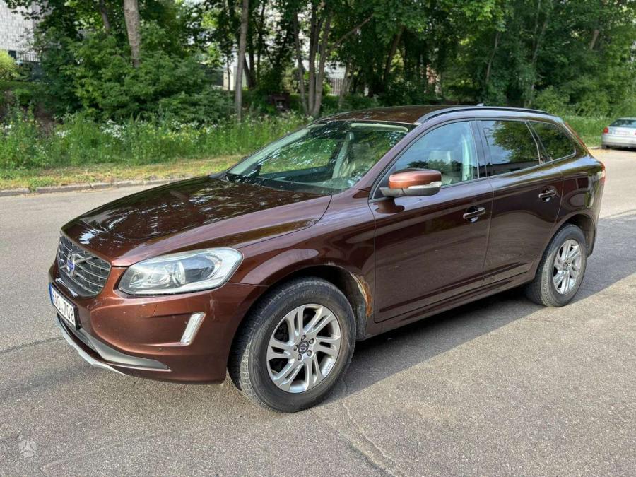 Коричневый Вольво ХС60 2013 в Вильнюс, объемом двигателя 2.40 л и пробегом 197 тыс. км за 10000 €, фото 1 на AUTOMOTO.COM.LV