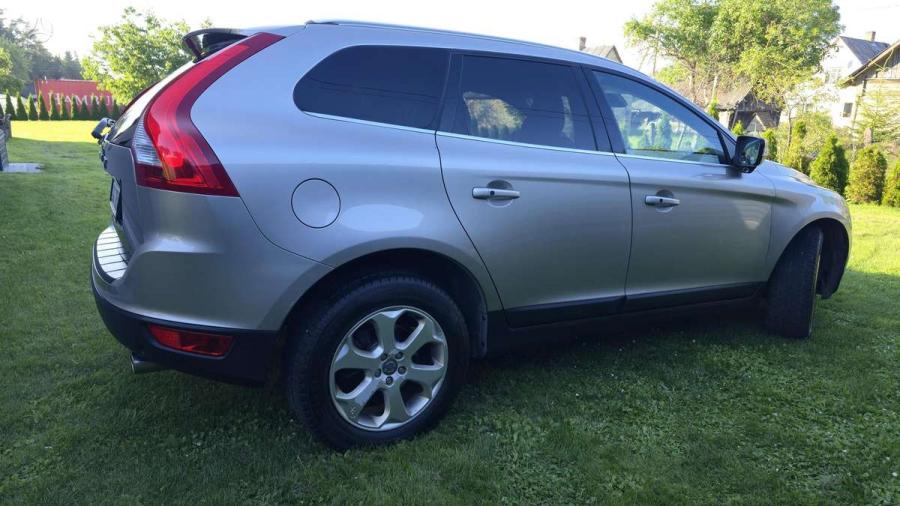 Brūns Volvo XC60 2013 Kuršėnai, ar dzinēja tilpumu 3.20 L un nobraukumu 183 tūkst. km par 7500 €, foto 5 vietnē AUTOMOTO.COM.LV