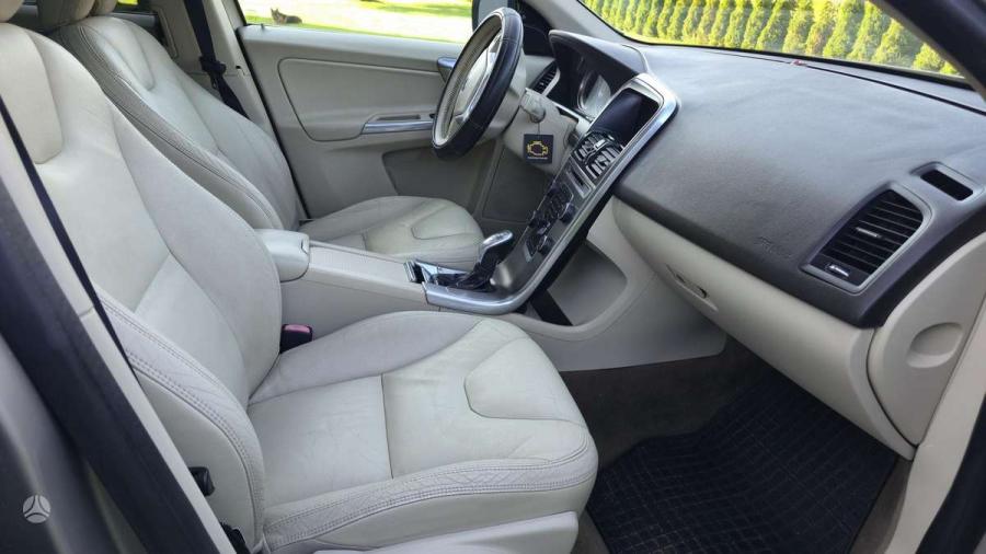 Brūns Volvo XC60 2013 Kuršėnai, ar dzinēja tilpumu 3.20 L un nobraukumu 183 tūkst. km par 7500 €, foto 12 vietnē AUTOMOTO.COM.LV