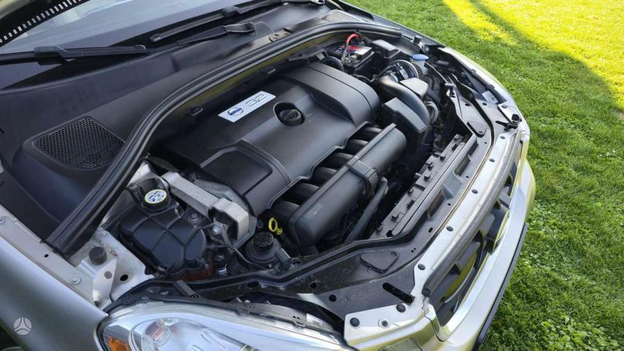 Brūns Volvo XC60 2013 Kuršėnai, ar dzinēja tilpumu 3.20 L un nobraukumu 183 tūkst. km par 7500 €, foto 15 vietnē AUTOMOTO.COM.LV