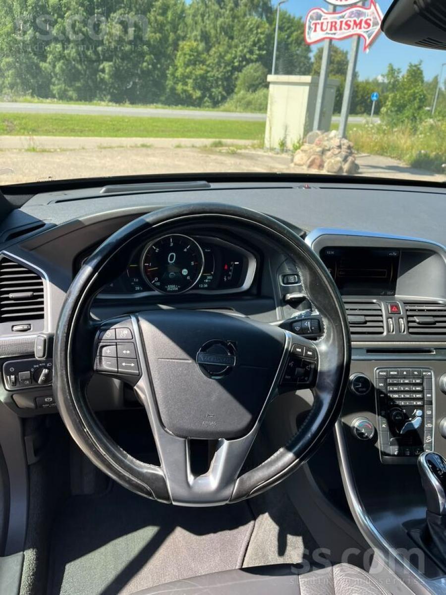 Brūns Volvo XC60 2013 Rīga, ar dzinēja tilpumu 2.40 L un nobraukumu 232 tūkst. km par 10900 €, foto 11 vietnē AUTOMOTO.COM.LV