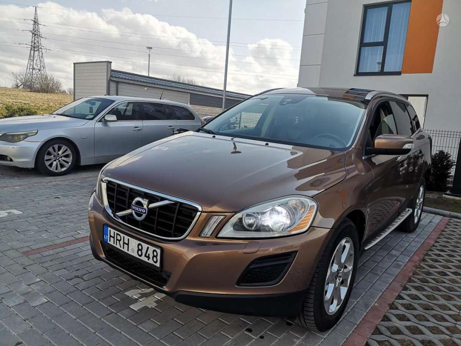 Brūns Volvo XC60 2013 Klaipėda, ar dzinēja tilpumu 3.20 L un nobraukumu 137 tūkst. km par 6500 €, foto 9 vietnē AUTOMOTO.COM.LV