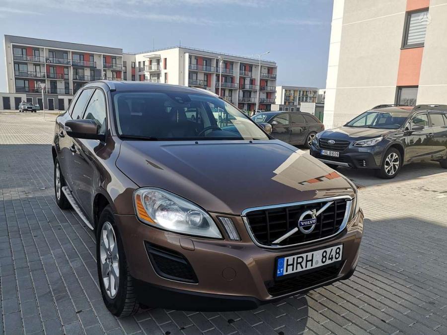 Brūns Volvo XC60 2013 Klaipėda, ar dzinēja tilpumu 3.20 L un nobraukumu 137 tūkst. km par 6500 €, foto 11 vietnē AUTOMOTO.COM.LV