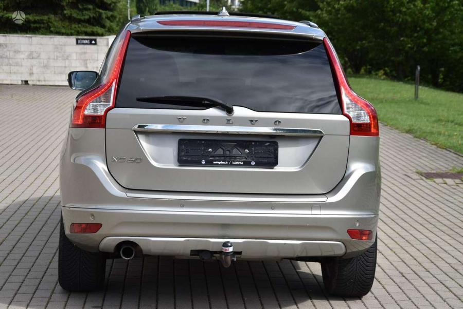 Brown Volvo XC60 2013 in Vilnius, with an engine capacity of 1.98 L and mileage of 249 thousand km for 10000 €, photo 7 on AUTOMOTO.COM.LV