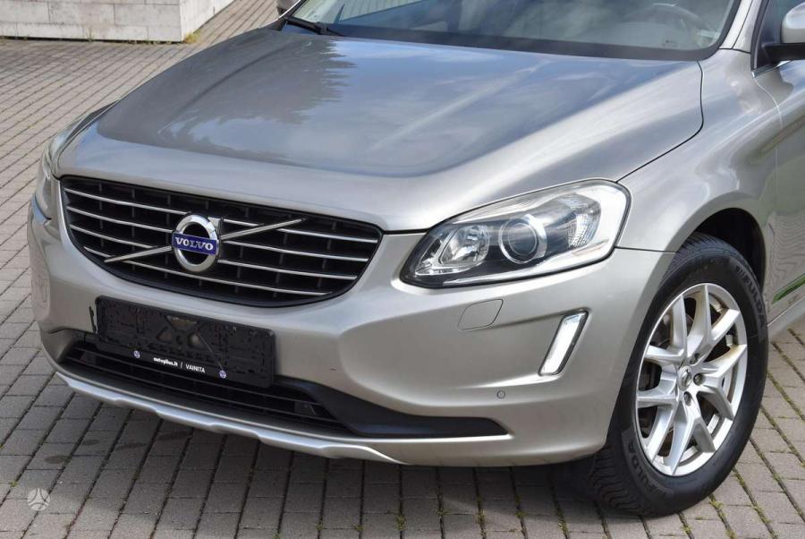 Brown Volvo XC60 2013 in Vilnius, with an engine capacity of 1.98 L and mileage of 249 thousand km for 10000 €, photo 10 on AUTOMOTO.COM.LV