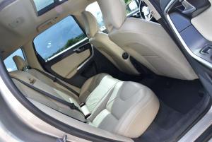 Brown Volvo XC60 2013 in Vilnius, with an engine capacity of 1.98 L and mileage of 249 thousand km for 10000 €, photo 14 on AUTOMOTO.COM.LV
