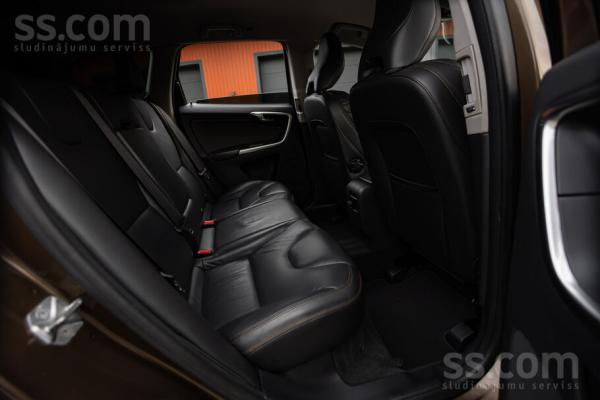 Brūns Volvo XC60 2013 Jelgava, ar dzinēja tilpumu 2.40 L un nobraukumu 0 tūkst. km par 10700 €, foto 9 vietnē AUTOMOTO.COM.LV