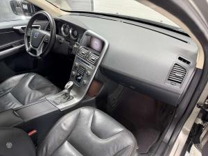 Brown Volvo XC60 2013 in Utena, with an engine capacity of 2.40 L and mileage of 313 thousand km for 9750 €, photo 35 on AUTOMOTO.COM.LV
