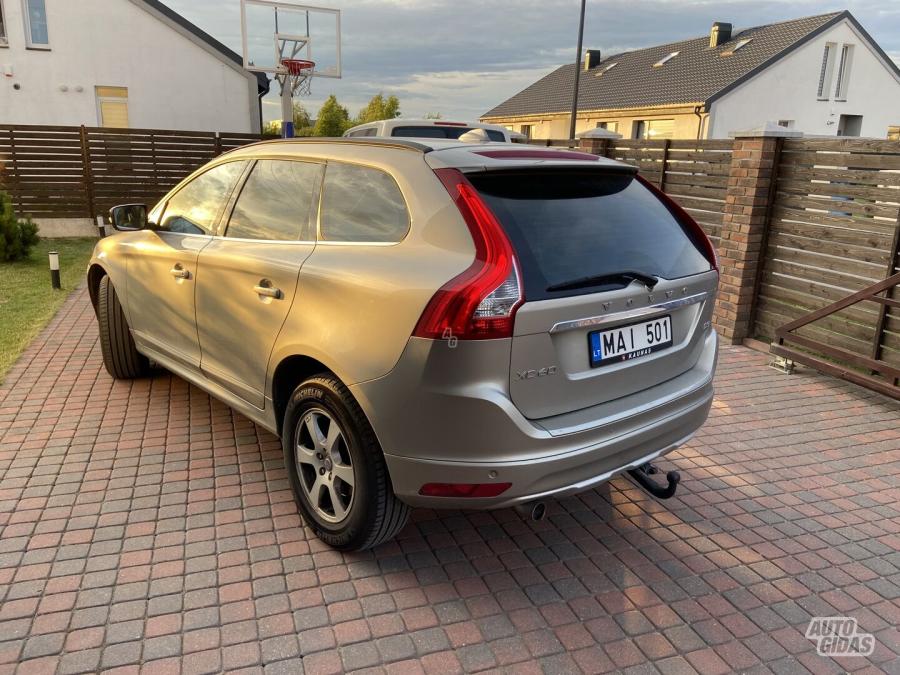 Brown Volvo XC60 2013 in Prienai, with an engine capacity of 2.00 L and mileage of 312 thousand km for 9000 €, photo 4 on AUTOMOTO.COM.LV