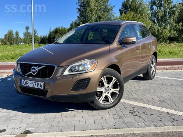 Brown Volvo XC60 2013 in Jelgava, with an engine capacity of 2.00 L and mileage of 0 thousand km for 8990 €, photo 3 on AUTOMOTO.COM.LV