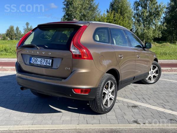 Brown Volvo XC60 2013 in Jelgava, with an engine capacity of 2.00 L and mileage of 0 thousand km for 8990 €, photo 4 on AUTOMOTO.COM.LV