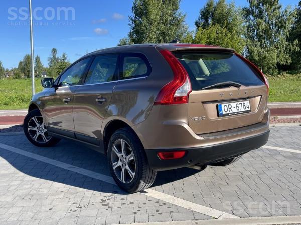 Brown Volvo XC60 2013 in Jelgava, with an engine capacity of 2.00 L and mileage of 0 thousand km for 8990 €, photo 5 on AUTOMOTO.COM.LV