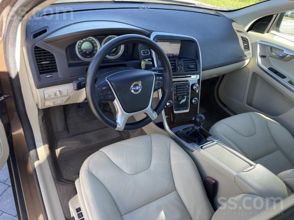 Brown Volvo XC60 2013 in Jelgava, with an engine capacity of 2.00 L and mileage of 0 thousand km for 8990 €, photo 8 on AUTOMOTO.COM.LV