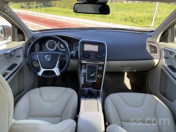 Brown Volvo XC60 2013 in Jelgava, with an engine capacity of 2.00 L and mileage of 0 thousand km for 8990 €, photo 10 on AUTOMOTO.COM.LV