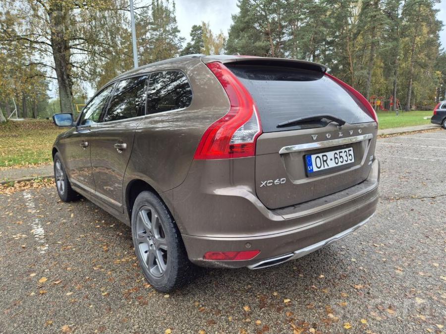 Brūns Volvo XC60 2013 Rīga, ar dzinēja tilpumu 2.40 L un nobraukumu 289 tūkst. km par 13000 €, foto 5 vietnē AUTOMOTO.COM.LV