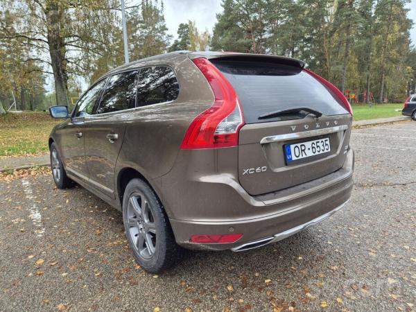 Volvo XC60 2013 Rīga vietnē Brūns Volvo XC60 2013 Rīga, ar dzinēja tilpumu 2.40 L un nobraukumu 289 tūkst. km par 13000 €, foto 5 vietnē AUTOMOTO.COM.LV
