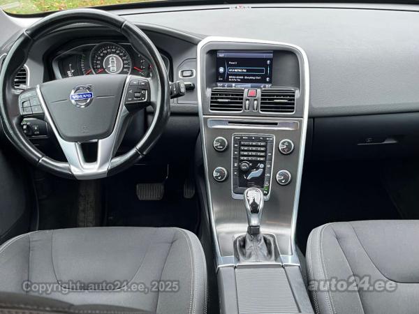 Brown Volvo XC60 2014 in Tallinn, with an engine capacity of 2.40 L and mileage of 287 thousand km for 10800 €, photo 11 on AUTOMOTO.COM.LV