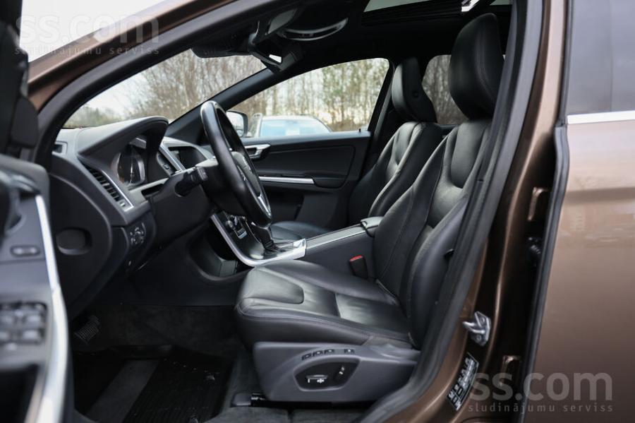 Brūns Volvo XC60 2014 Jelgava, ar dzinēja tilpumu 2.40 L un nobraukumu 0 tūkst. km par 14750 €, foto 10 vietnē AUTOMOTO.COM.LV